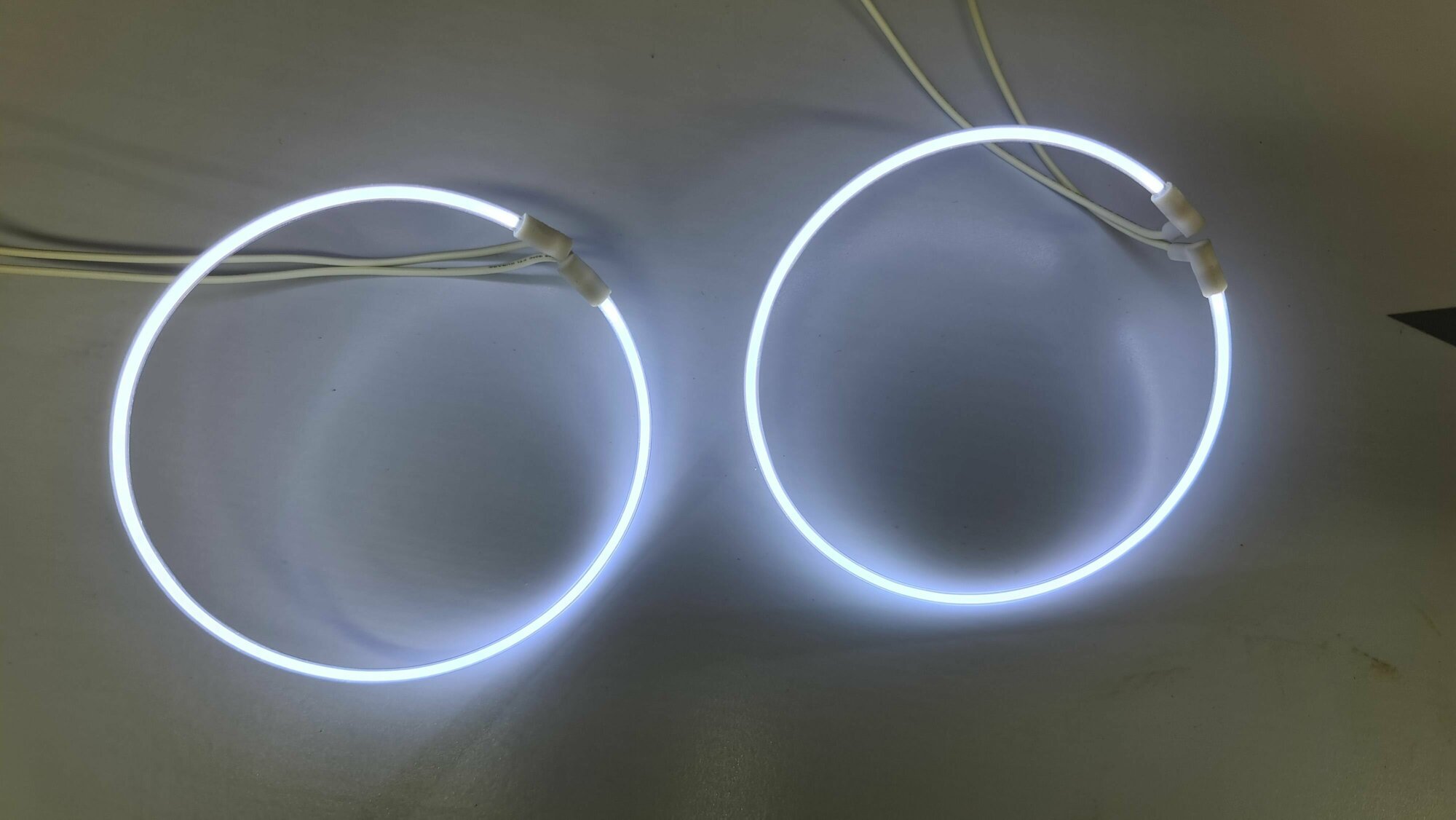 CCFL Ангельские глазки под маски 3.0 (95mm) Белые (4 кольца в комплекте, без инвертора)