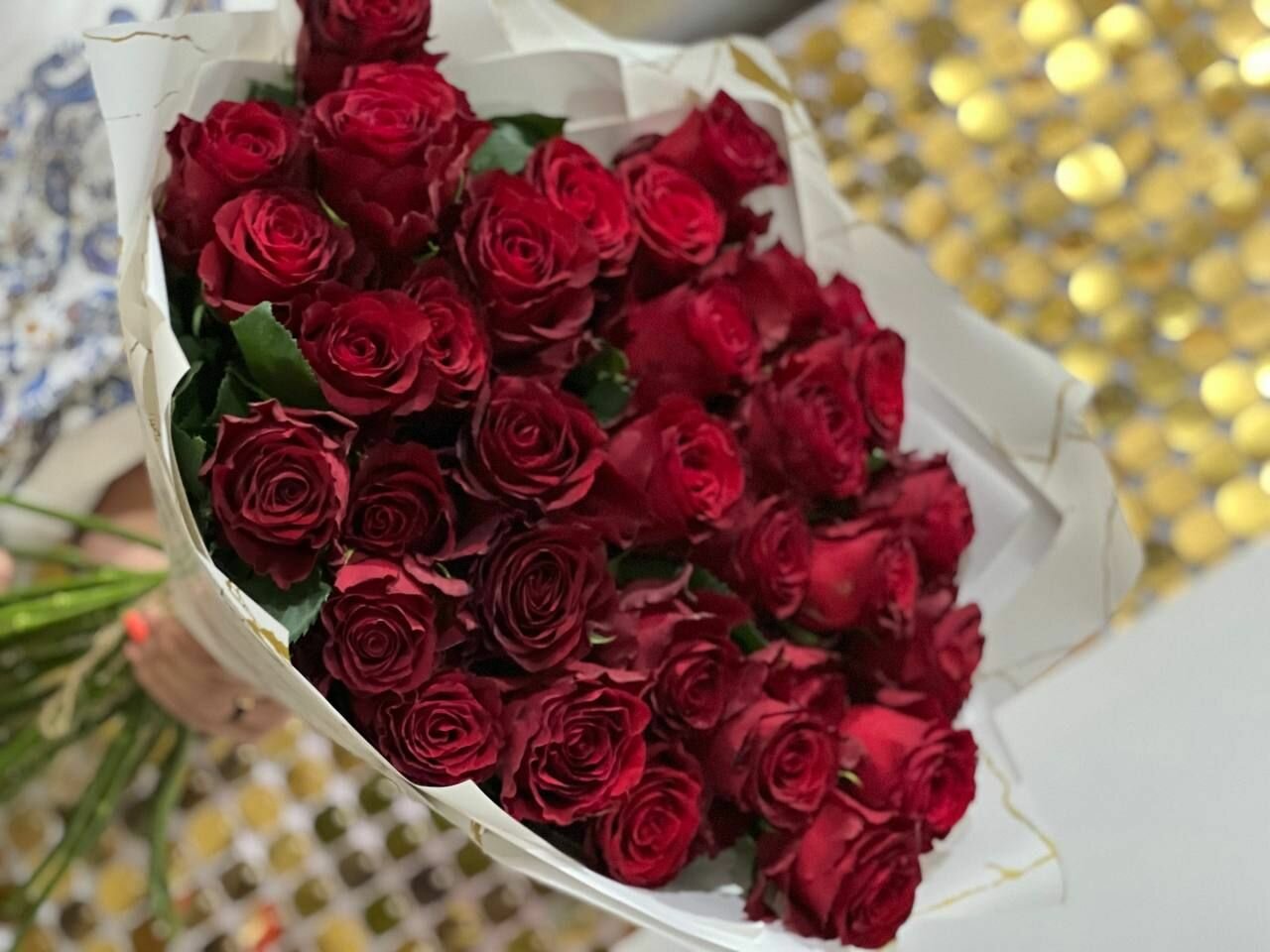 Красные розы 35шт / Букет роз / Цветы