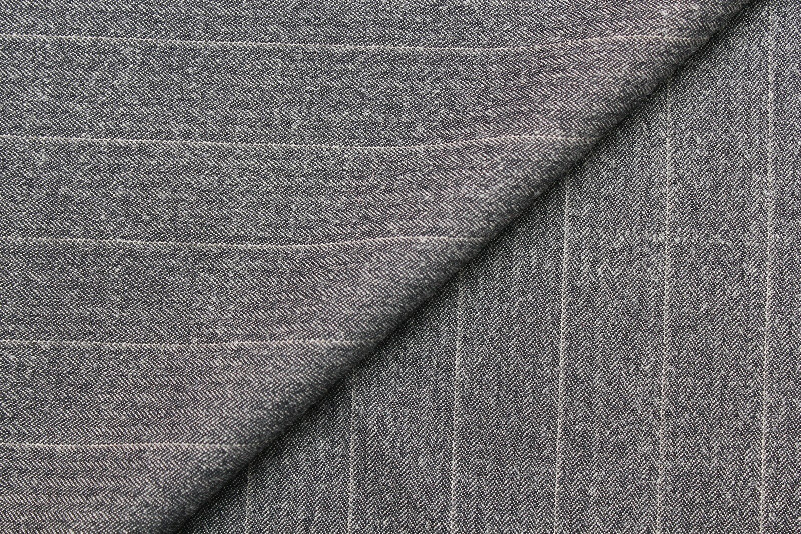 Ткань Шерсть костюмная в серых тонах в ёлочку и полоску, ш150см, 0,5 м