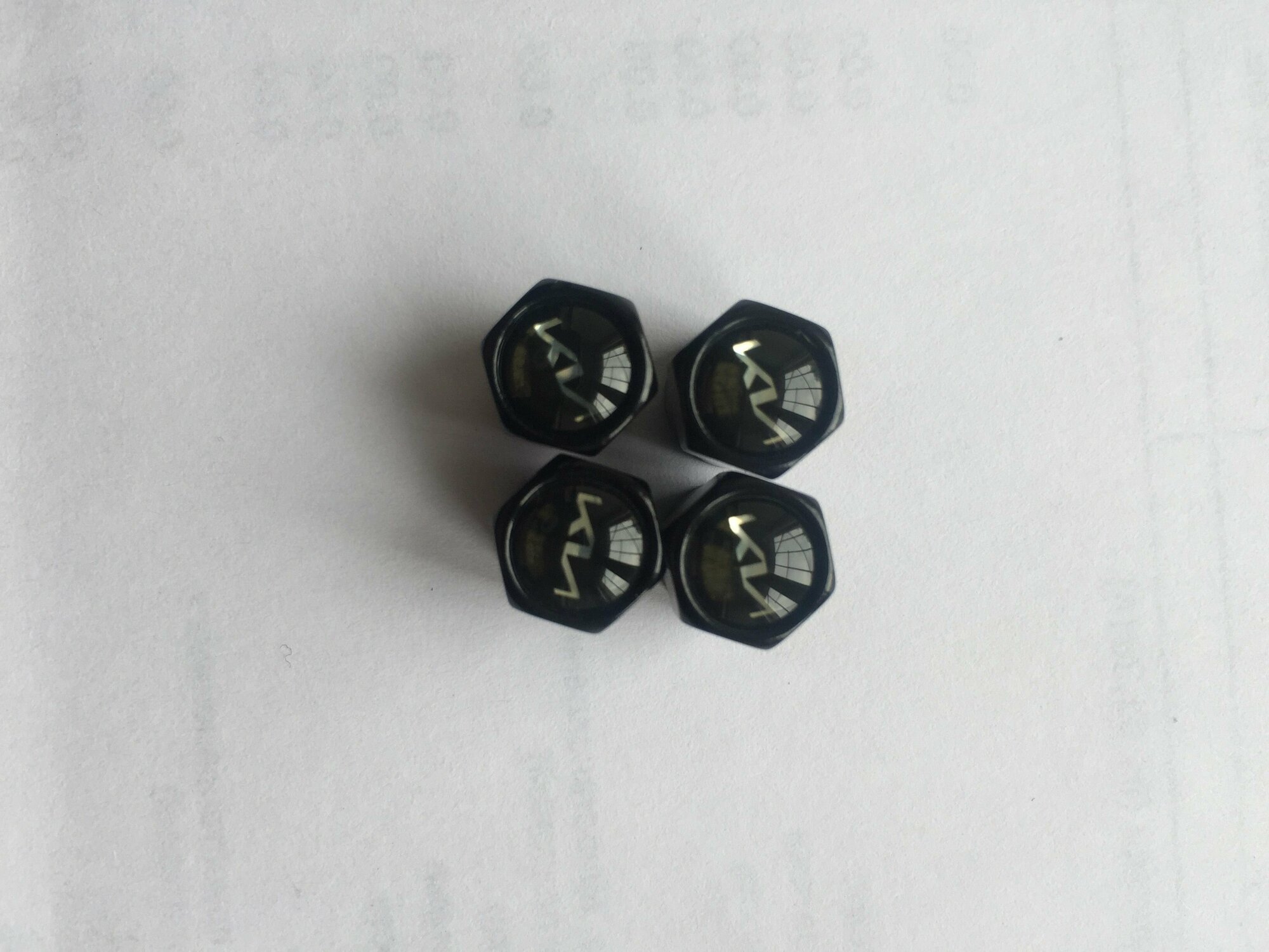 Колпачки на ниппель с логотипом для KIA для колес/шин металлические