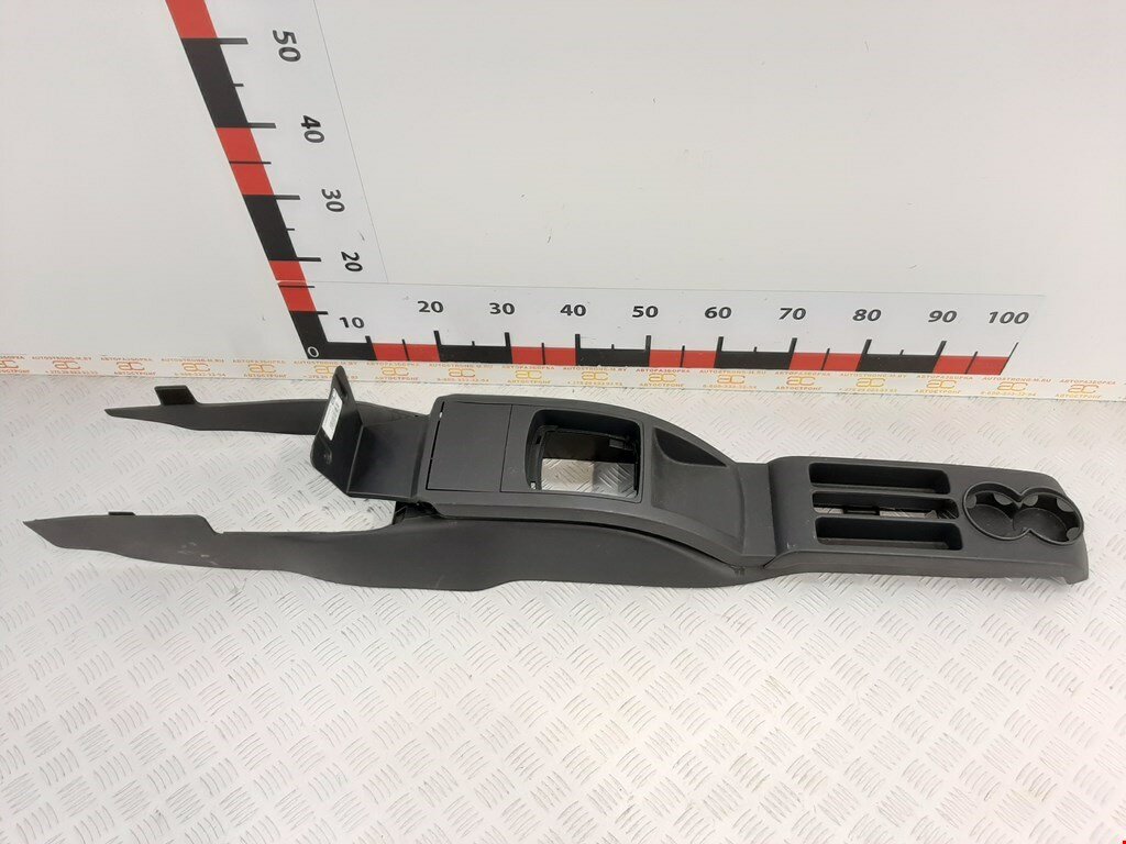 Консоль салона (кулисная часть) Volkswagen Polo 4 6Q1863241S арт. 1101049