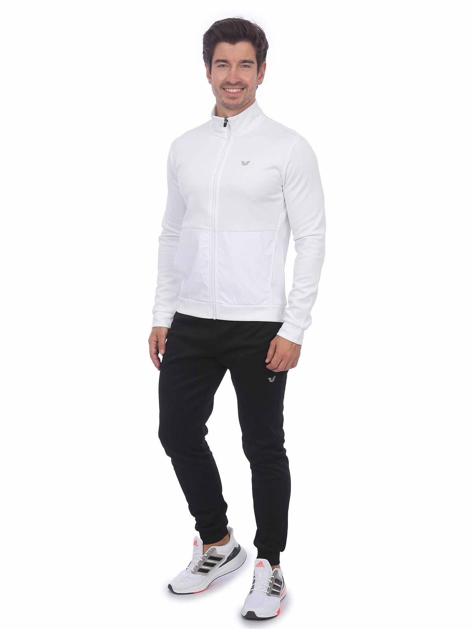 Костюм спортивный