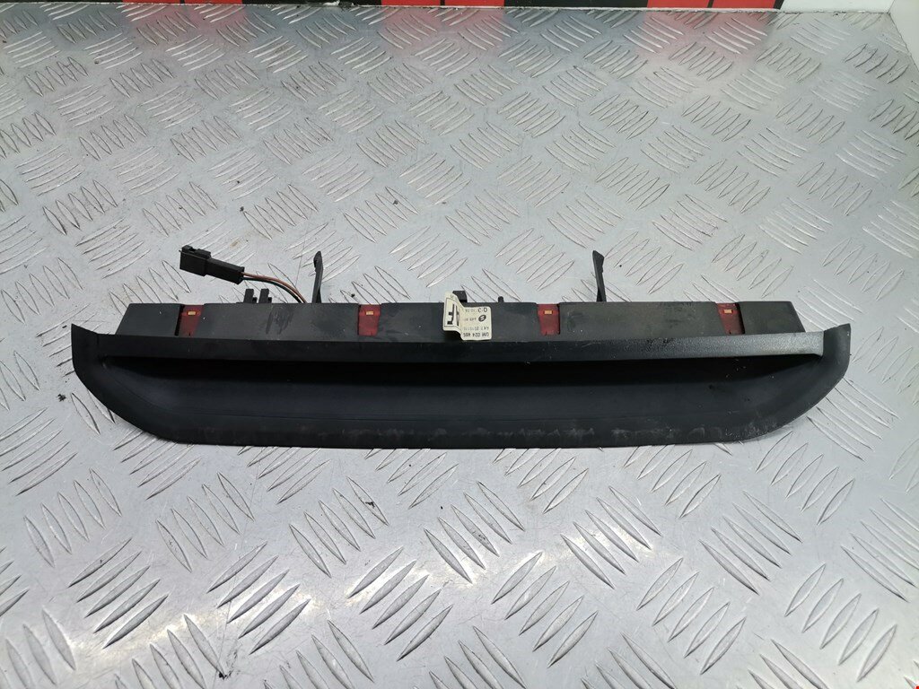 Фонарь дополнительный тормозной (стоп-сигнал) Opel Vectra C 93178144 арт. 1858372