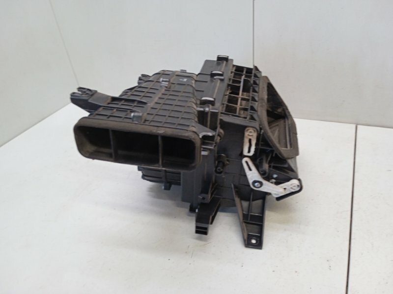 Б/У корпус печки, под радиатор, с кондиционером, дефект, Хендай Соната 5 НФ Корпус отопителя Hyundai Sonata 2006 NF, 5 1716...