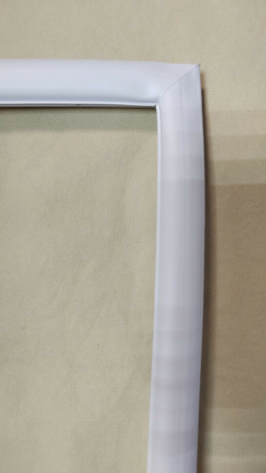 Уплотнитель 92x57см. морозильного ларя Haier