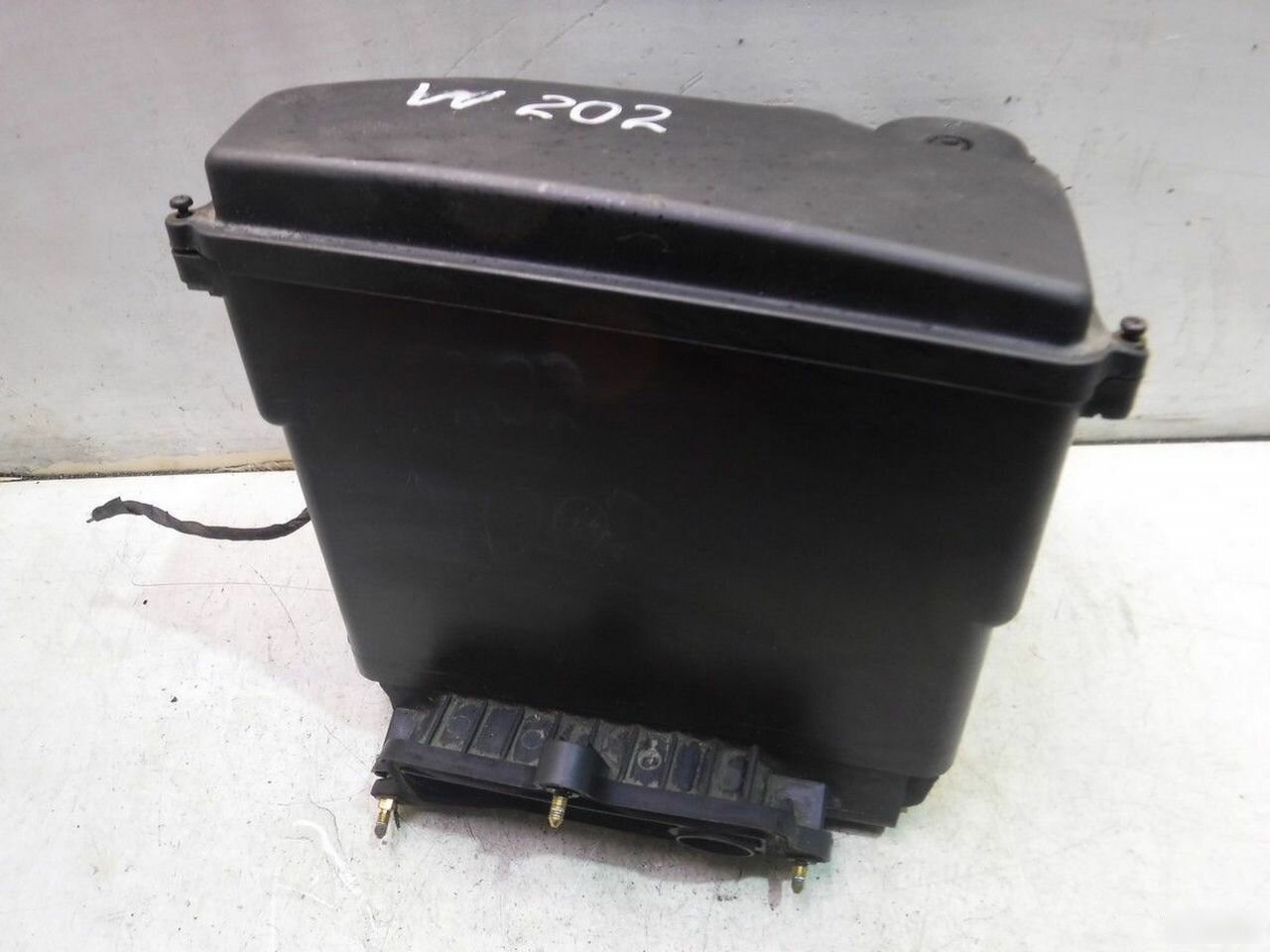 Блок предохранителей Mercedes-Benz C-класс W202/S202 (1993—1997) 2025400167 2025400582 2025400424