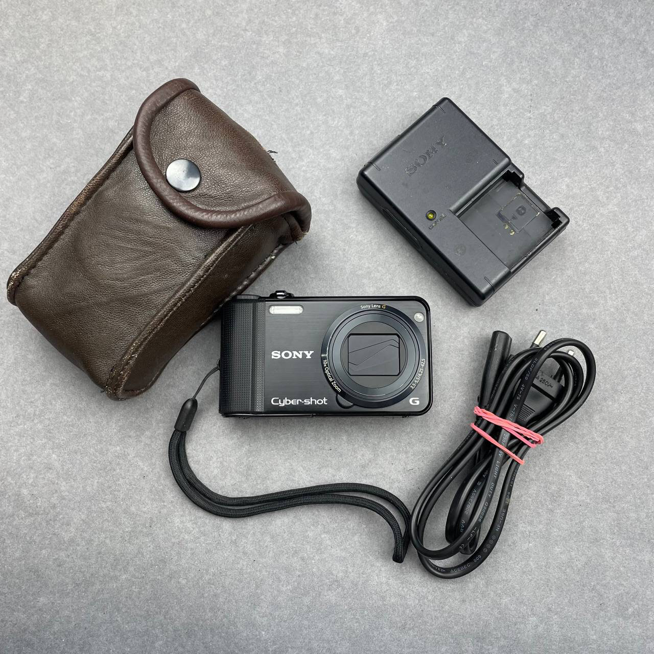 Цифровой компактный фотоаппарат Sony Cyber-shot DSC-HX7V, черный