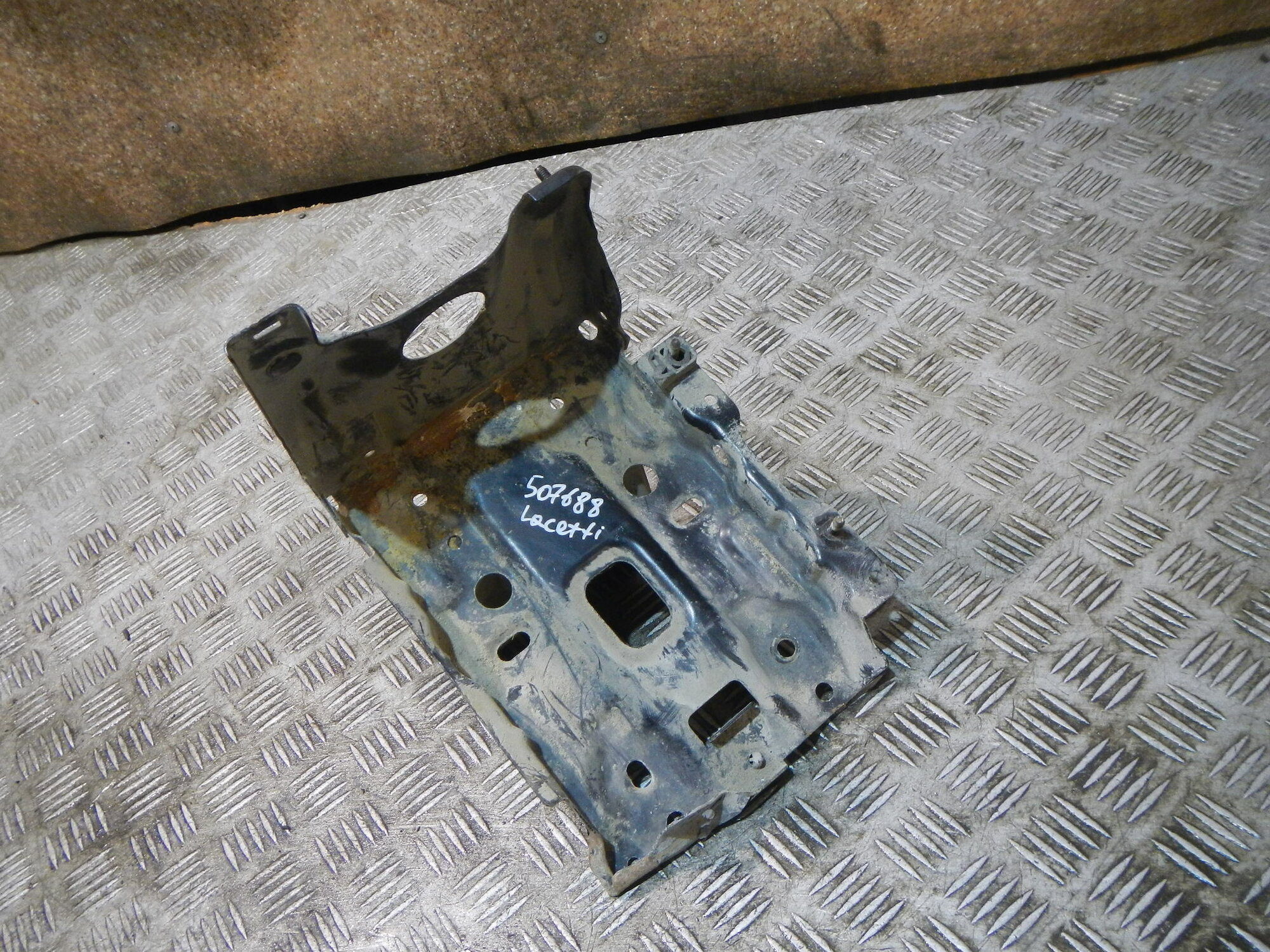 Б/У Крепление АКБ (корпус/подставка), Chevrolet (Шевроле)-LACETTI (04-13) CHEVROLET LACETTI (04-13) Деформация. 507688 G...