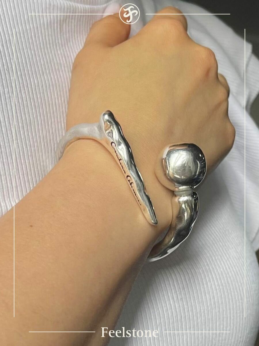 Незамкнутый браслет