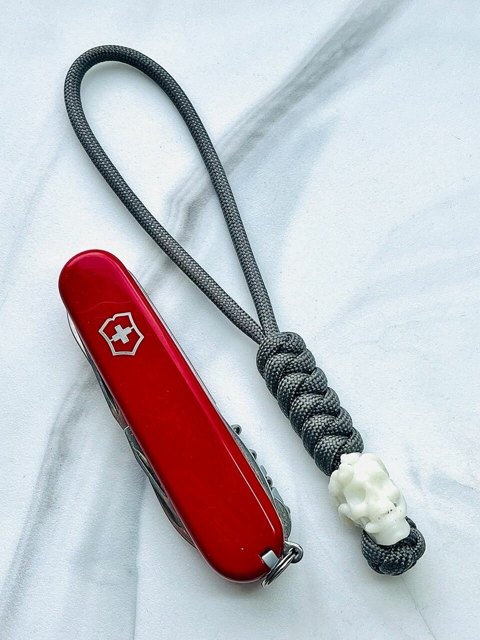 Темляк для ножа Череп