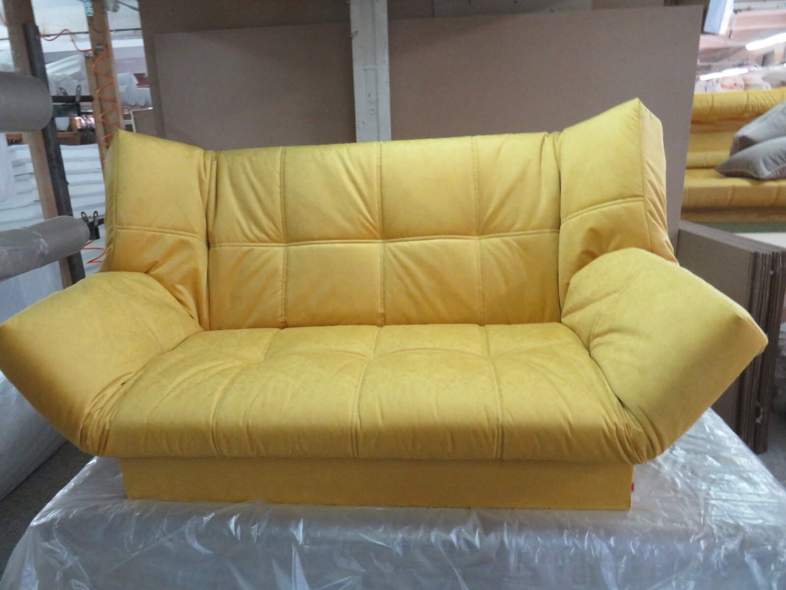 Под заказ. Диван-кровать «Финка Инфинити клик-кляк» цвет-жёлтый Camelot yellow