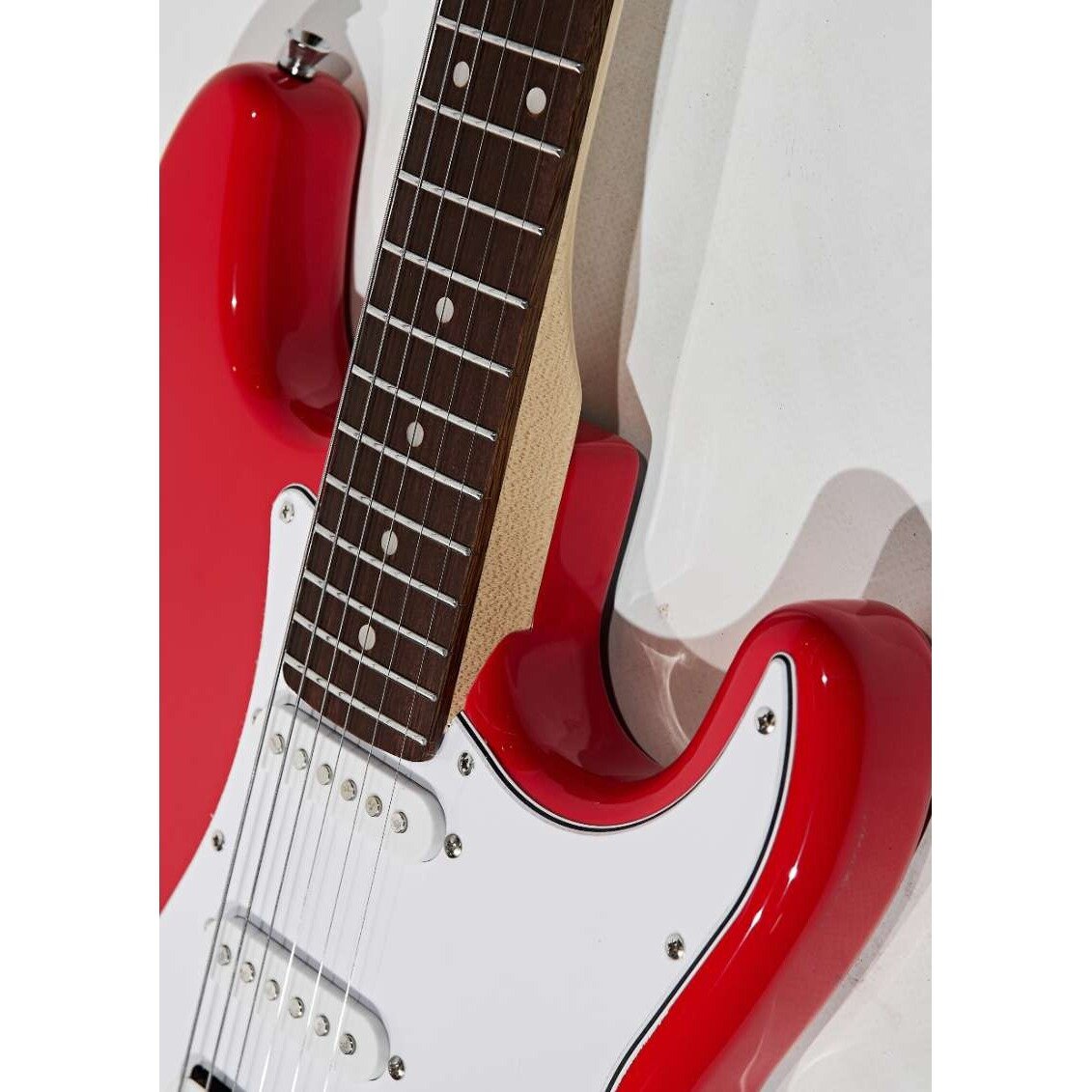 Электрогитара Voltone EG-S10 Red — фото 1