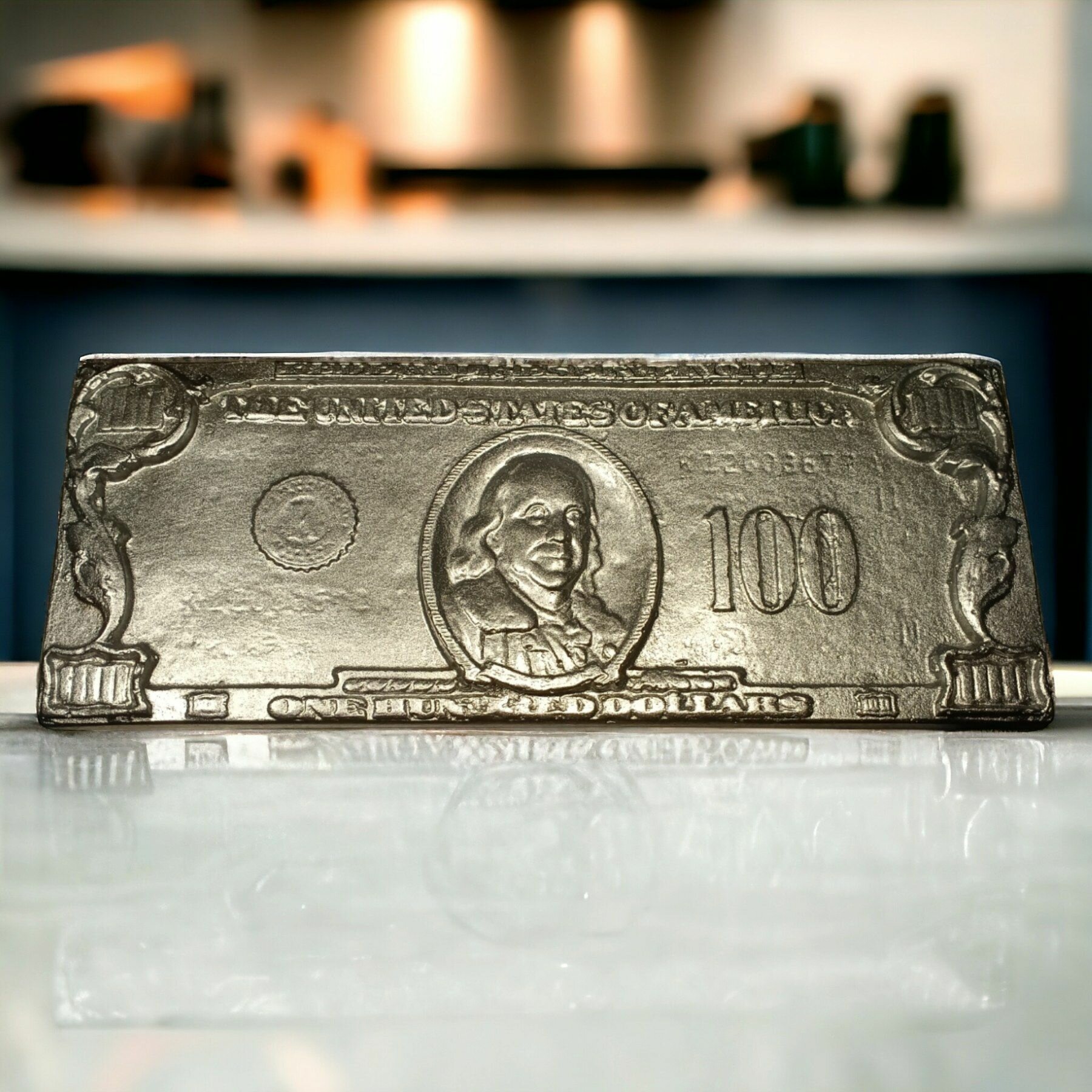 Панно на стену 100 Долларов, деньги из гипса. Декор для дома купюры, барельеф в виде валюты, панель для интерьера dollar. Скульптор, лепка из гипса.