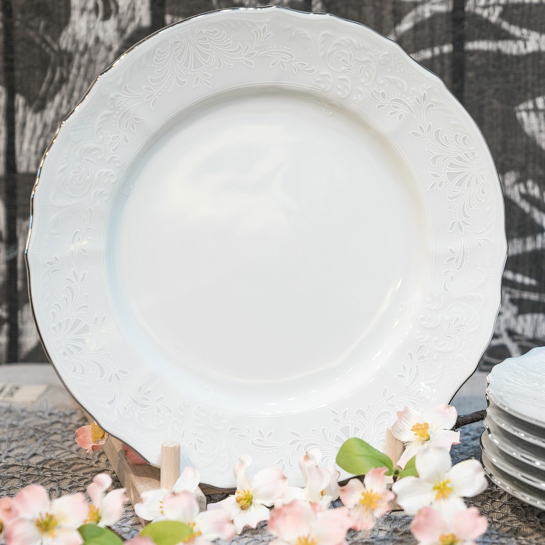 Тарелка десертная закусочная 17 см Бернадотт Деколь платина, фарфор, мелкая белая, Bernadotte Чехия