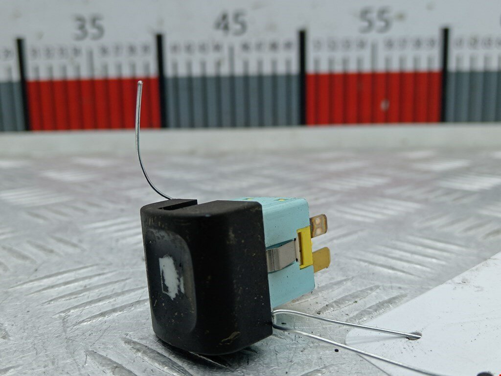 Кнопка подогрева (обогрева) заднего стекла Opel Omega B 9104060 арт. 1997921