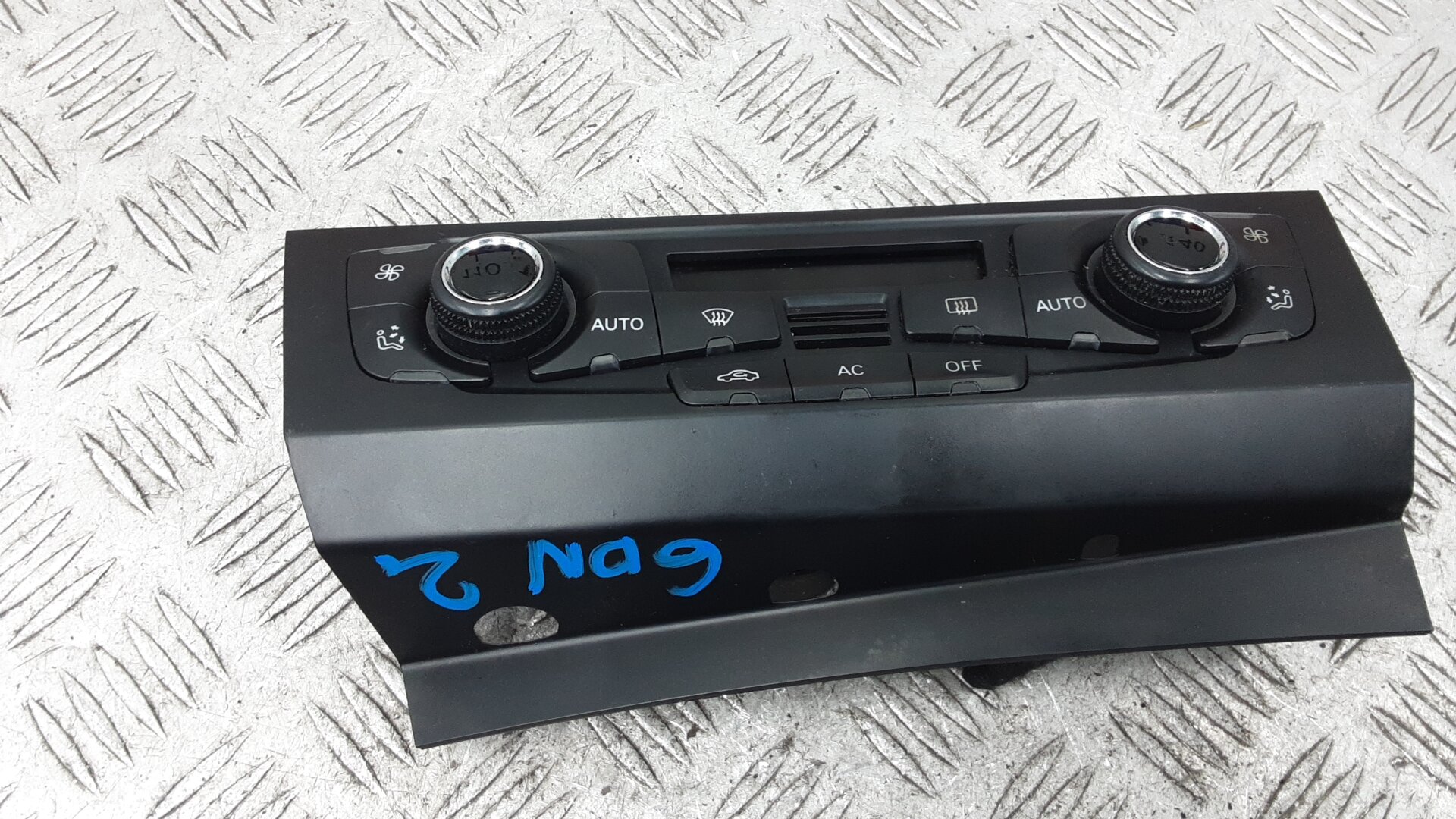 Блок управления печки и климат-контроля AUDI A4 B8, Номер 8T2820043AF, 8T2820043AS