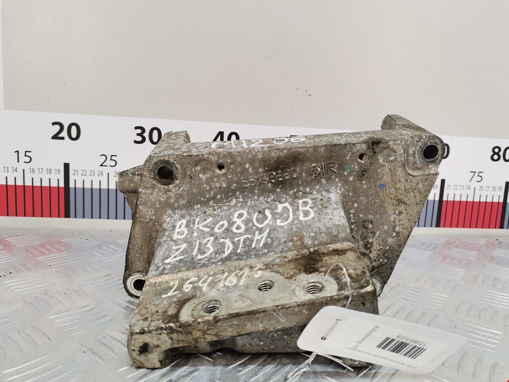 Кронштейн (крепление лапа) двигателя Opel Astra H 93184161 арт. 1586509