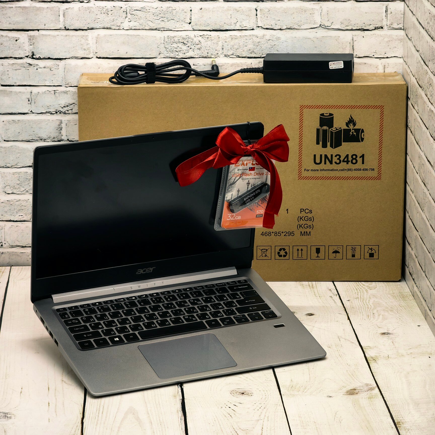 Ноутбук Acer Swift - 14"FHD, Intel Pentium N5000, 4Gb DDR4, 120Gb SSD, Intel UHD 605