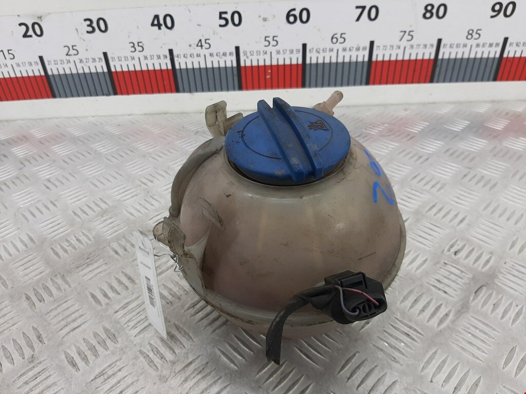 Бачок расширительный Volkswagen Passat 6 1K0121407A арт. 1830859