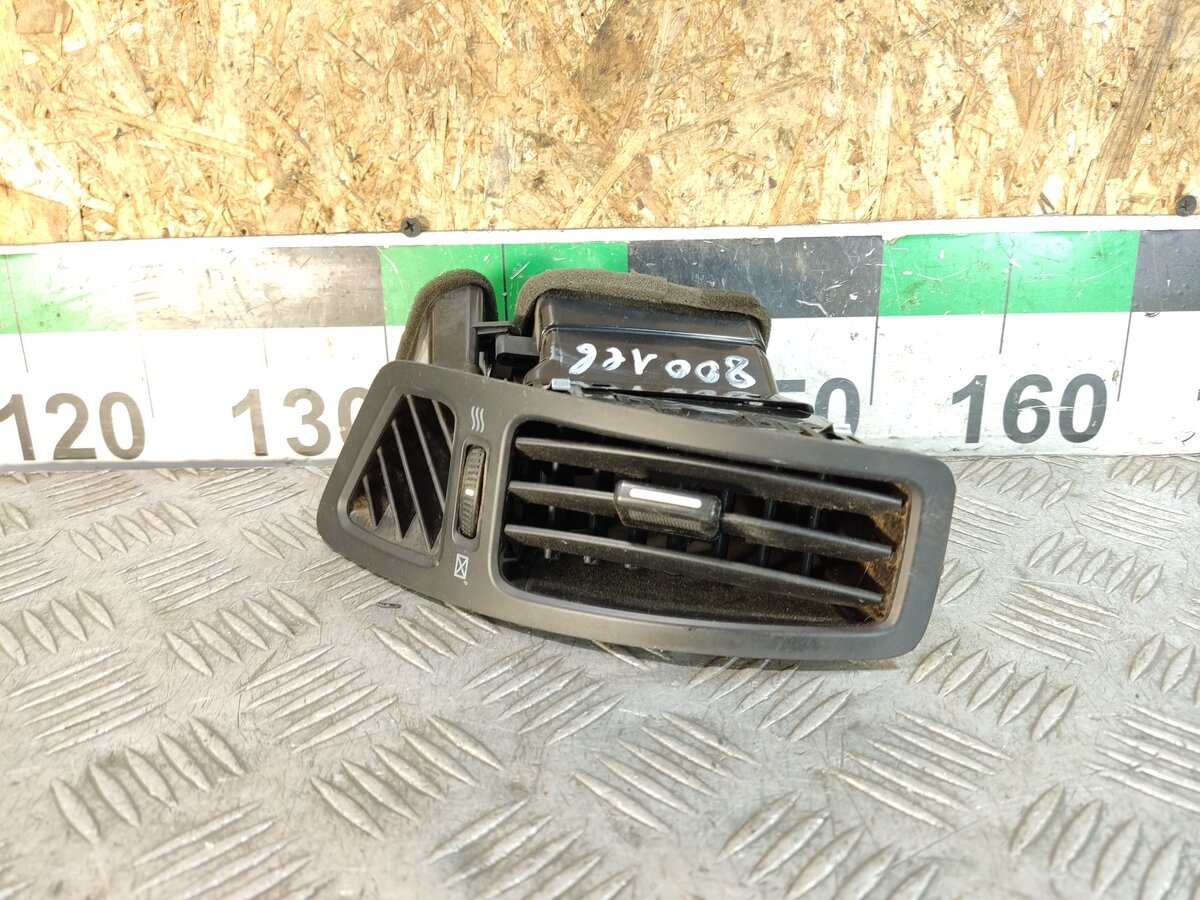 Дефлектор воздушный KIA Ceed 2007-2012 974801Н000