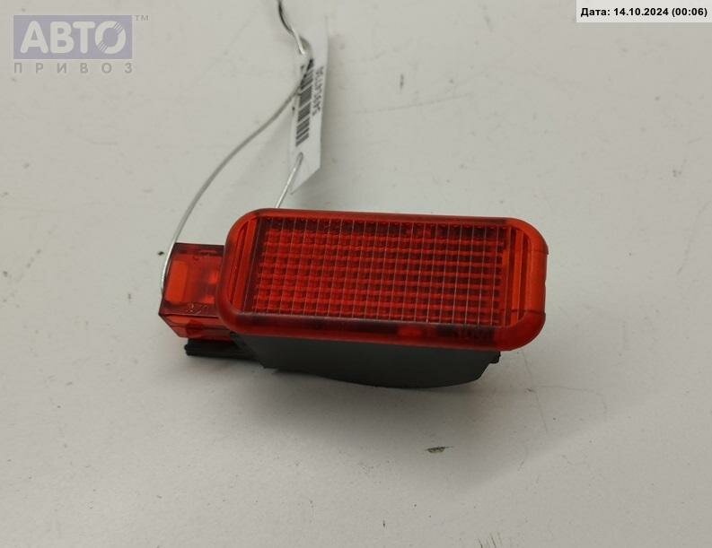 Фонарь салонный (плафон) Audi A8 D3 (2002-2010)