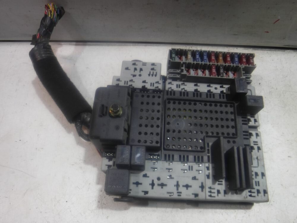 Блок предохранителей Volvo S60