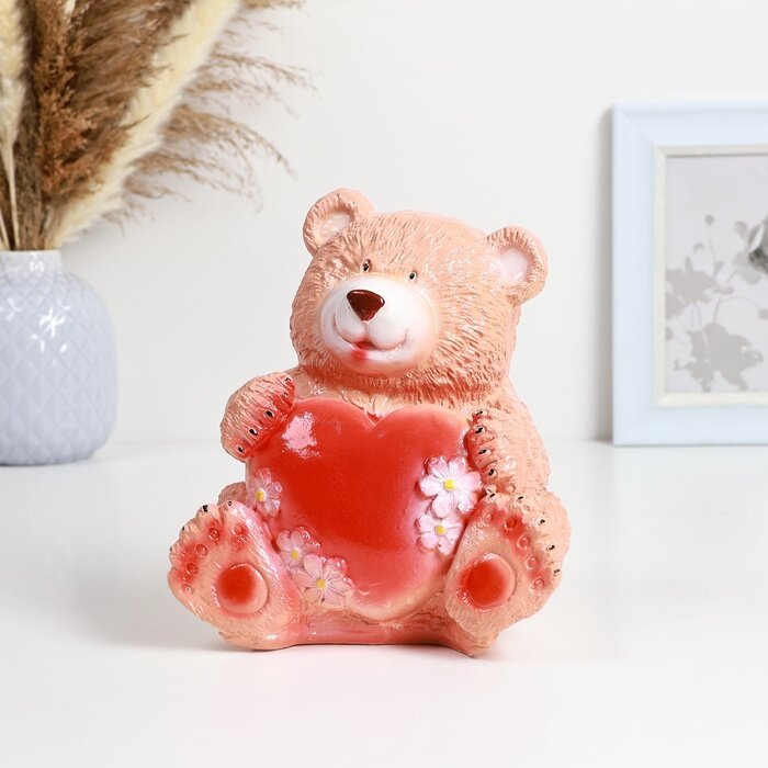 Копилка для денег «Мишка с сердцем», гипс, 16.5×18.5 см