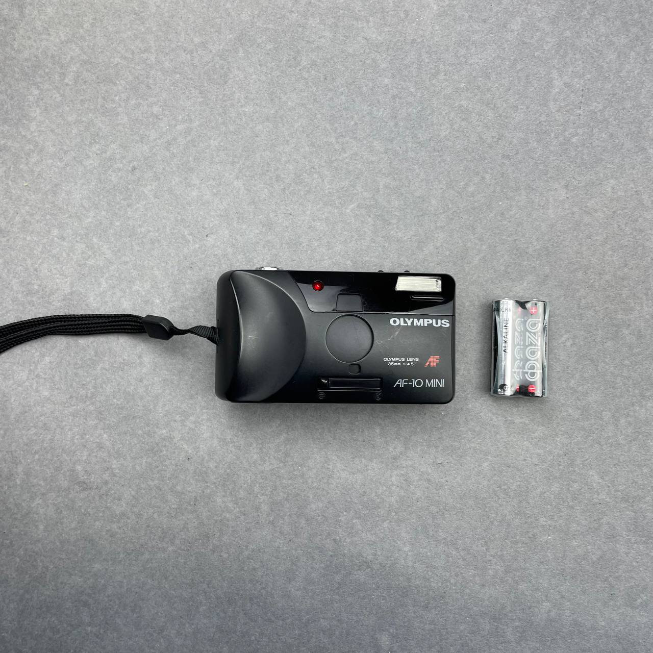 Винтажный пленочный фотоаппарат Olympus AF 10 mini