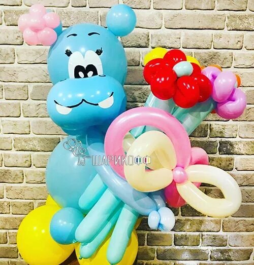 Фигура из воздушных шаров "Бегемот с букетом"