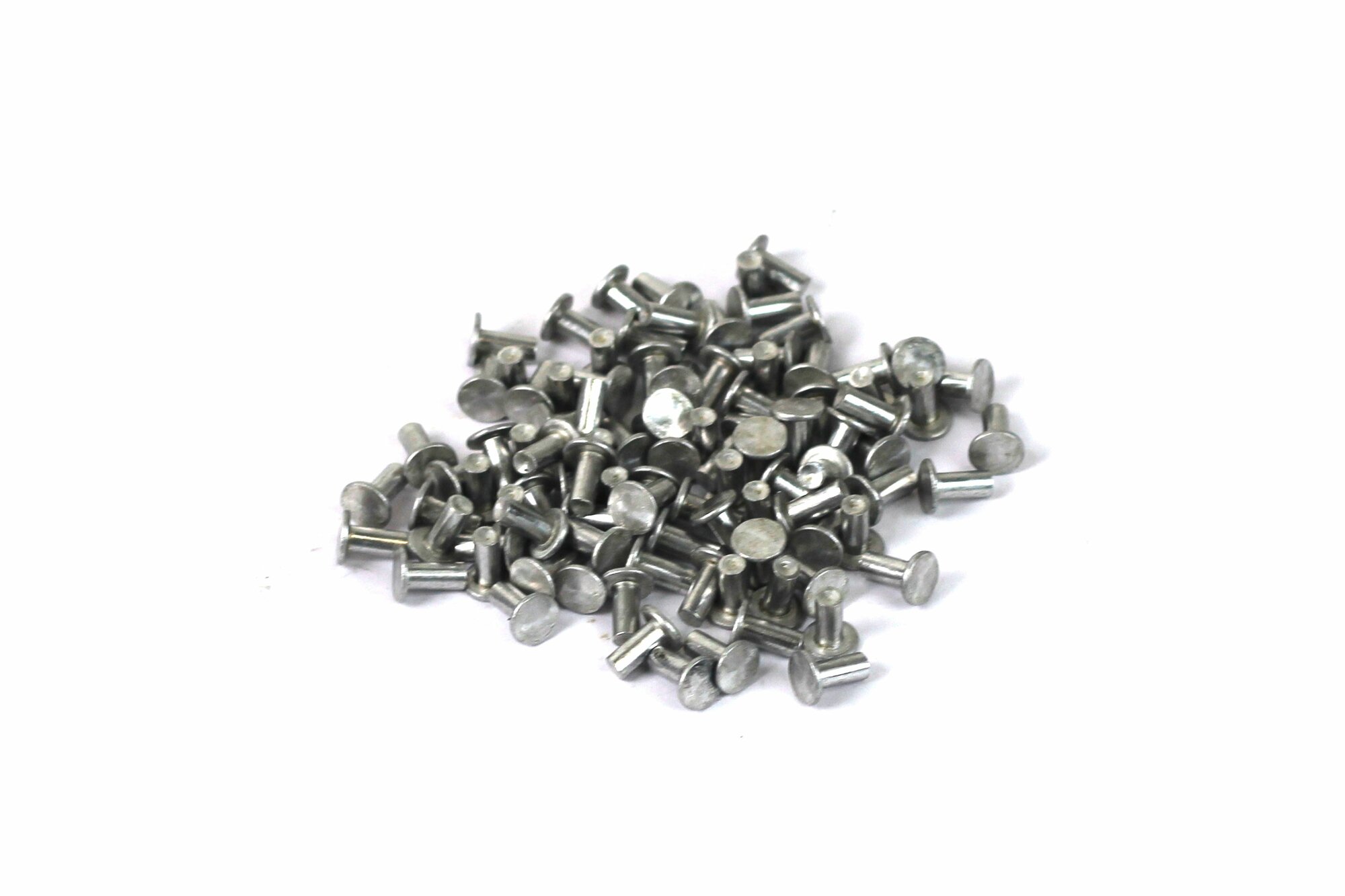 Заклепки 4х9 тормозных колодок (96 шт.)