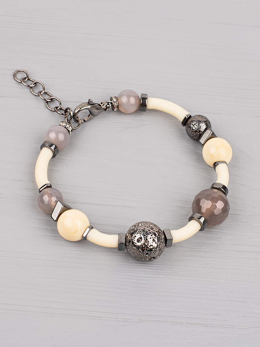 Эластичный браслет