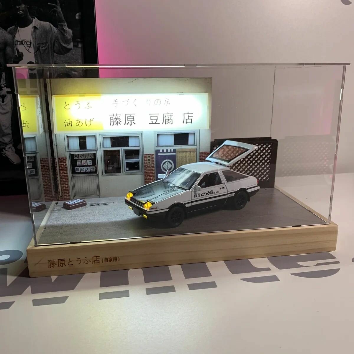 Японский Ночник Initial D+Toyota Ae86(Сцена в магазине тофу + пылезащитный чехол)