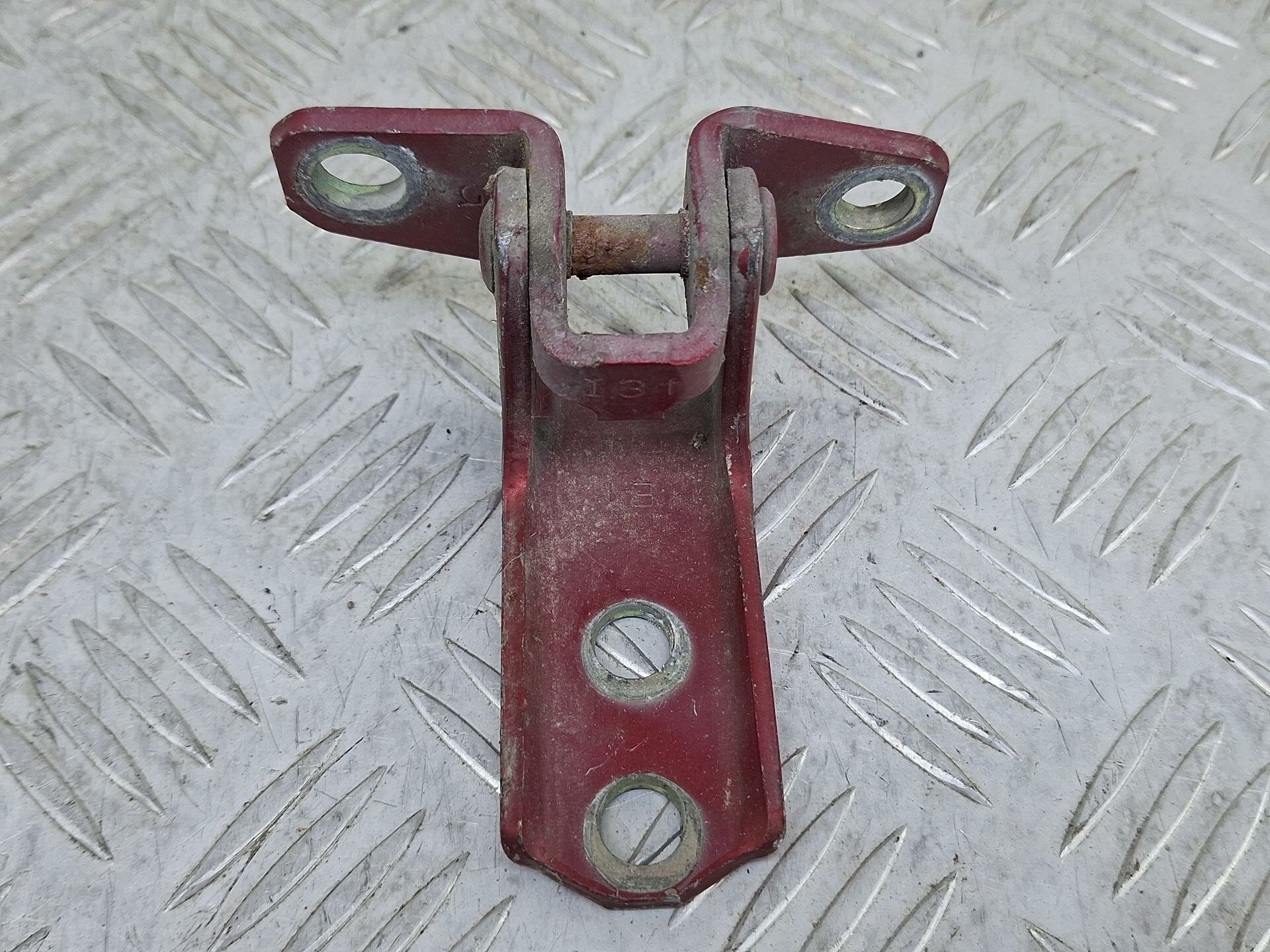 Петля двери передней левой Mitsubishi Lancer 10 (2007 - 2010)