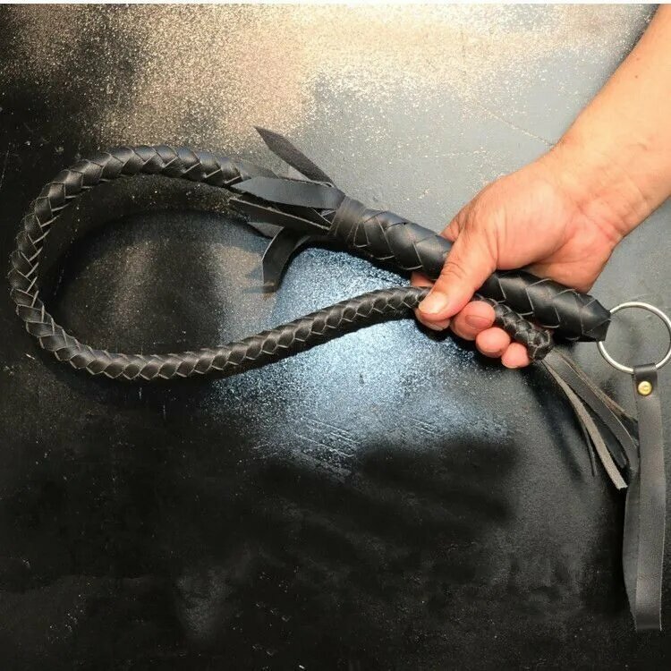 Эксклюзивная боевая нагайка черная из натуральной кожи коричневый пояс мужской подарок