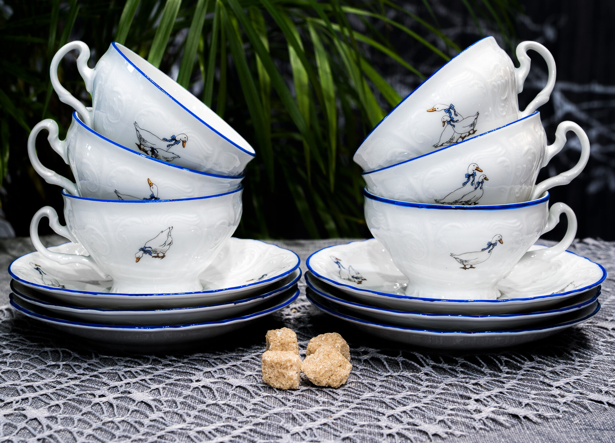 Чайный набор посуды на 6 персон Bernadotte Гуси 205 мл, 12 предметов: 6 чашек и блюдец для чая и кофе, подарочный белый фарфор Бернадот Чехия