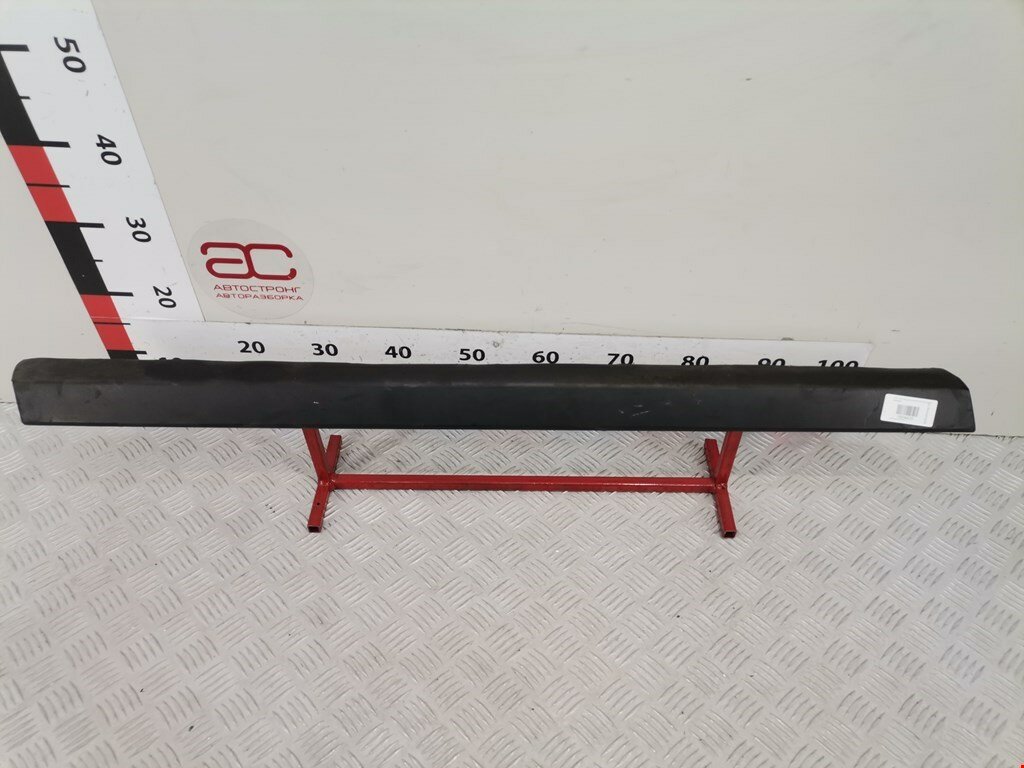 Накладка (молдинг) двери передней левой Volkswagen Passat 5 3B0854939B арт. 1804435