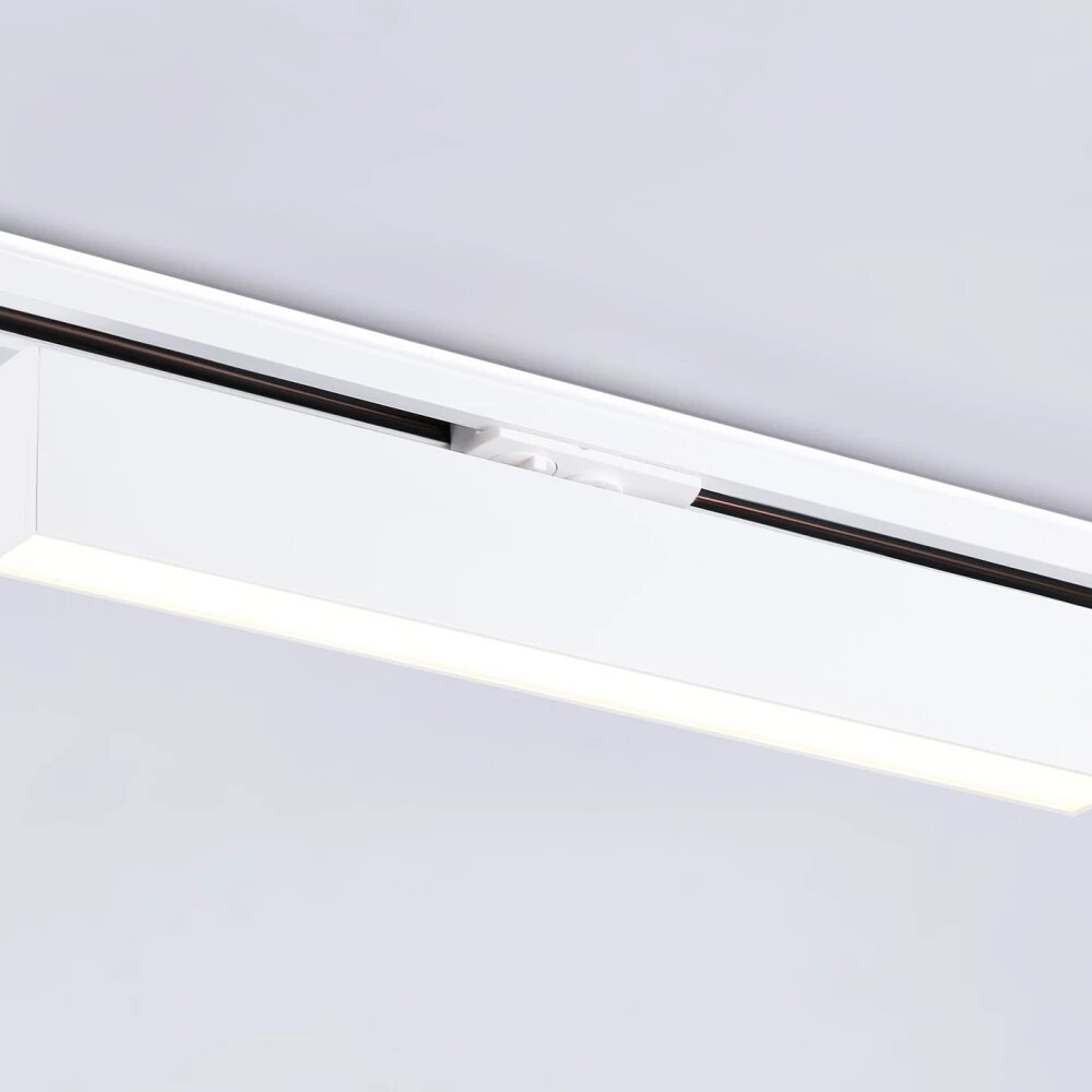 Трековый однофазный светодиодный светильник GL6769 WH белый LED 24W 3000K 600*22*48