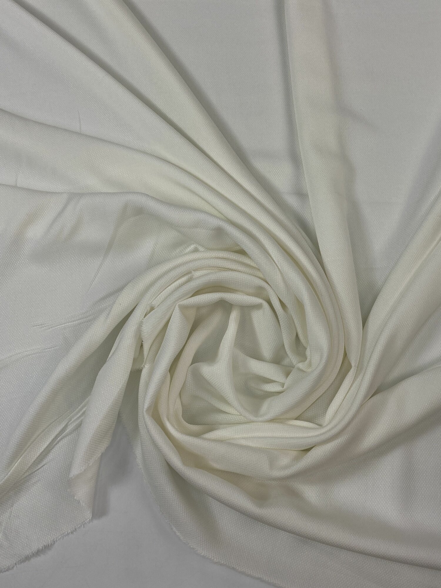 Ткань вискоза пике