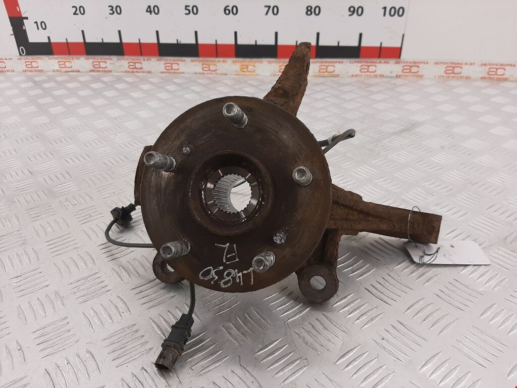 Ступица (кулак цапфа) передняя правая Honda CR-V 3 51211SWAA10 арт. 873655