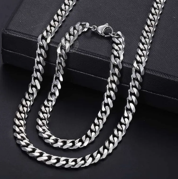 Комплект бижутерии: цепь, браслет