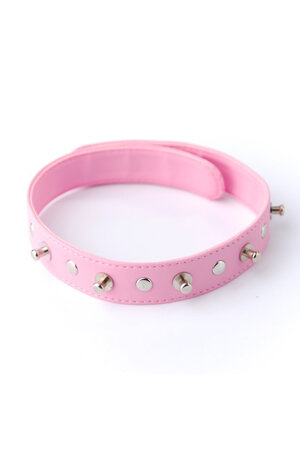Ошейник с шипами и заклепками розовый