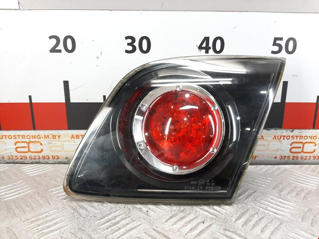 Фонарь крышки багажника правый Mazda 3 BK BP4N513F0C арт. 764395