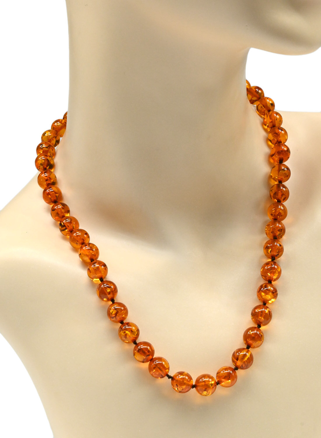 Бусы, янтарь