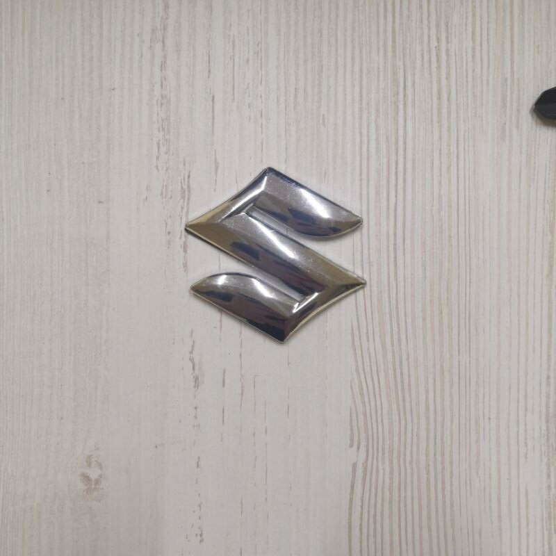 Эмблема SUZUKI / Сузуки 8х8 см