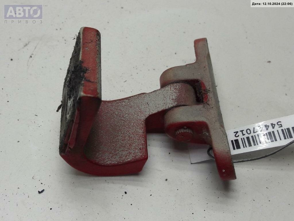 Петля крышки (двери) багажника Volkswagen Golf-3