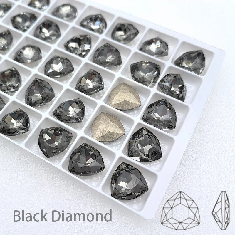 Стразы стеклянные треугольные Black Diamond, серебряный, 7 мм