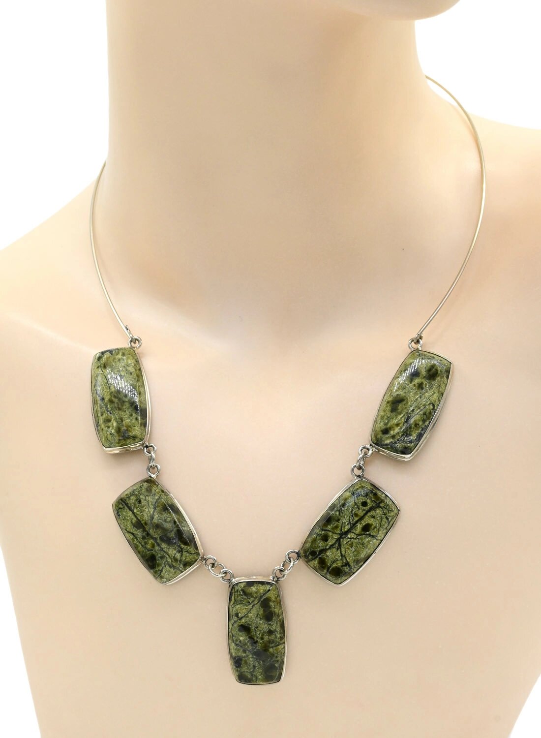 Колье, змеевик