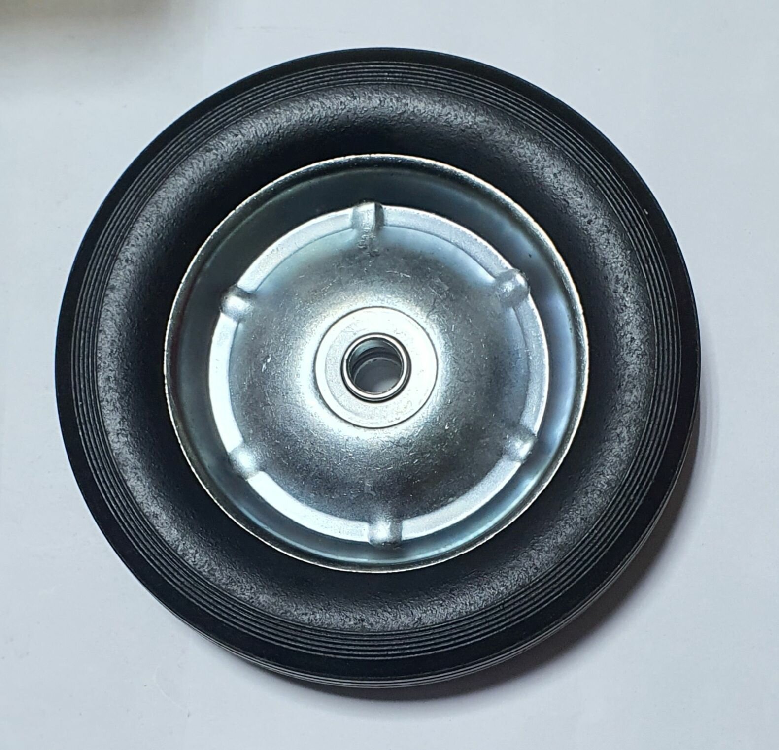 Пара колес для бензогенератора D 195мм, d-15мм