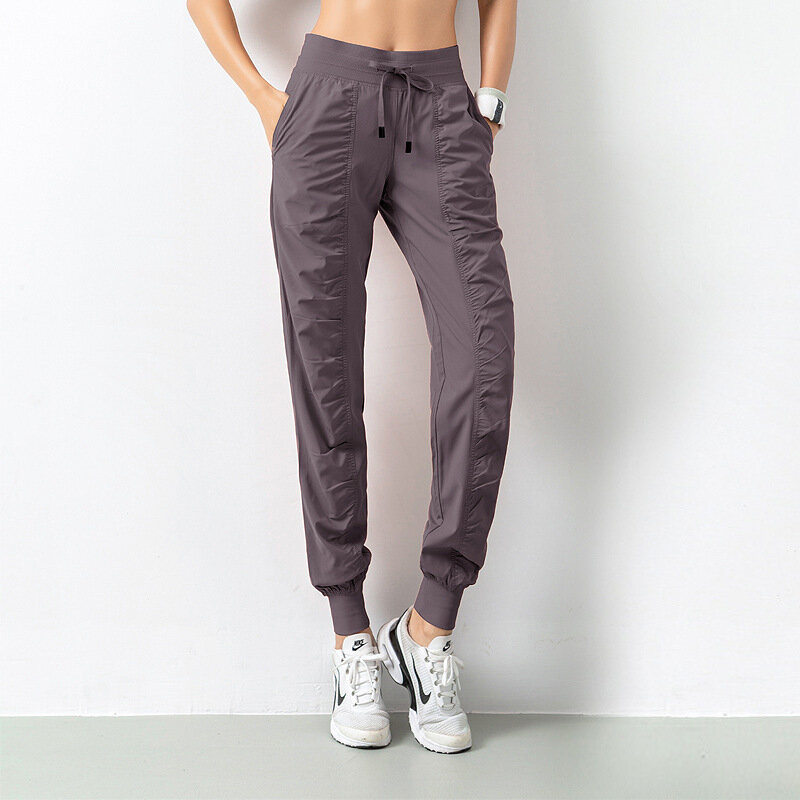 Брюки спортивные