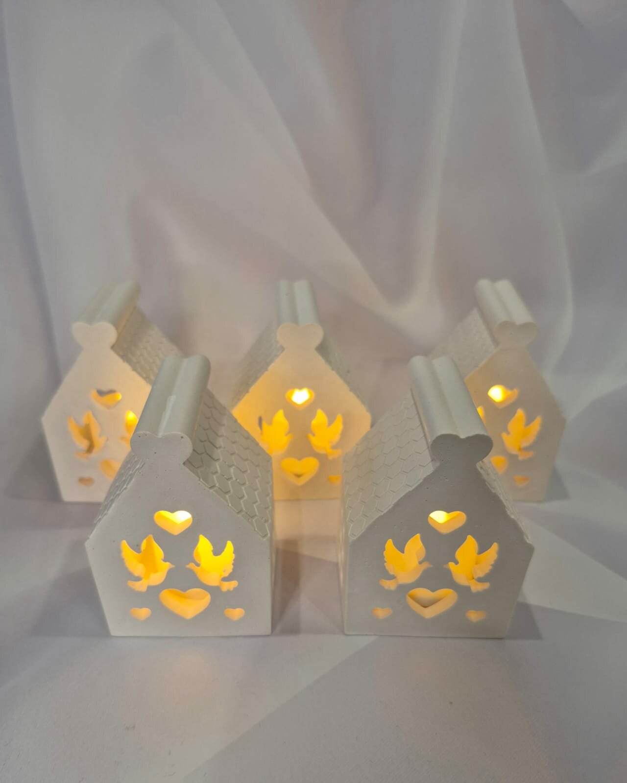 Домики 5 шт. для интерьера со светодиодной свечой в подарок.